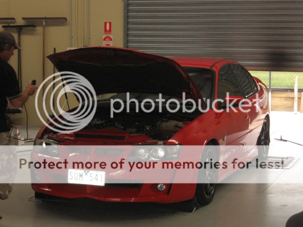 Red VY HSV Clubsport